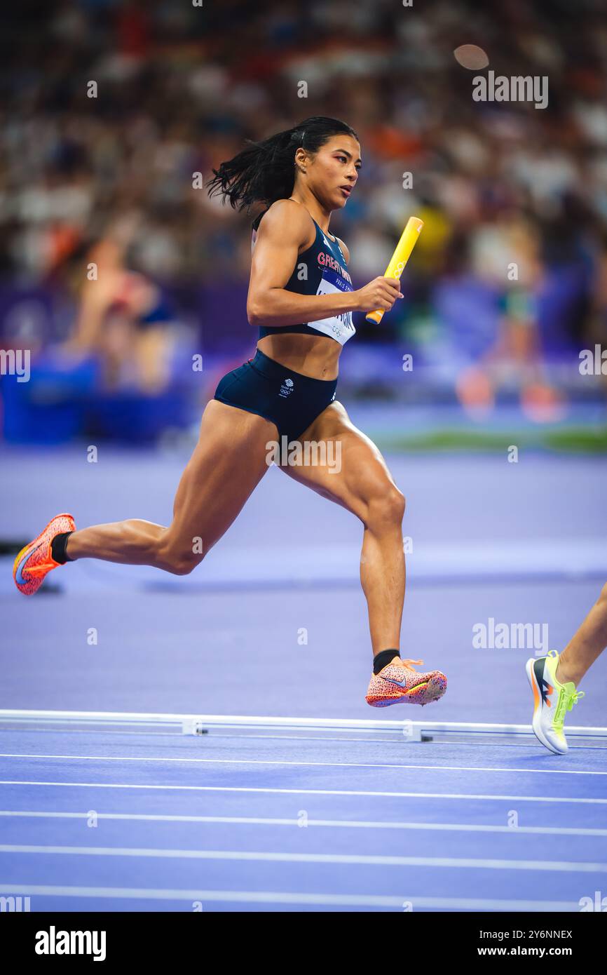 Nicole Yeargin participating in the 4X400 meters relay at the Paris ...