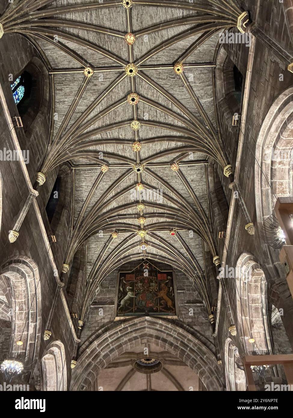 The intricate vaulted ceiling of the historic cathedral of Edinburgh ...