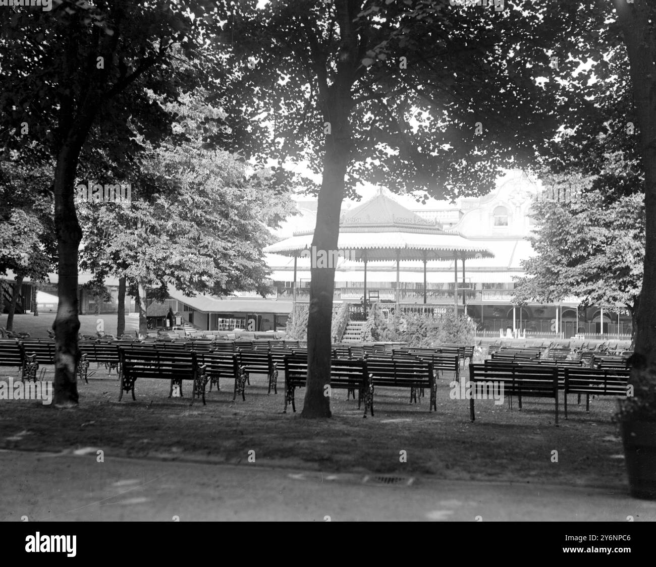 Royal Ascot. Royal enclosure. 16 June 1920 Stock Photo - Alamy