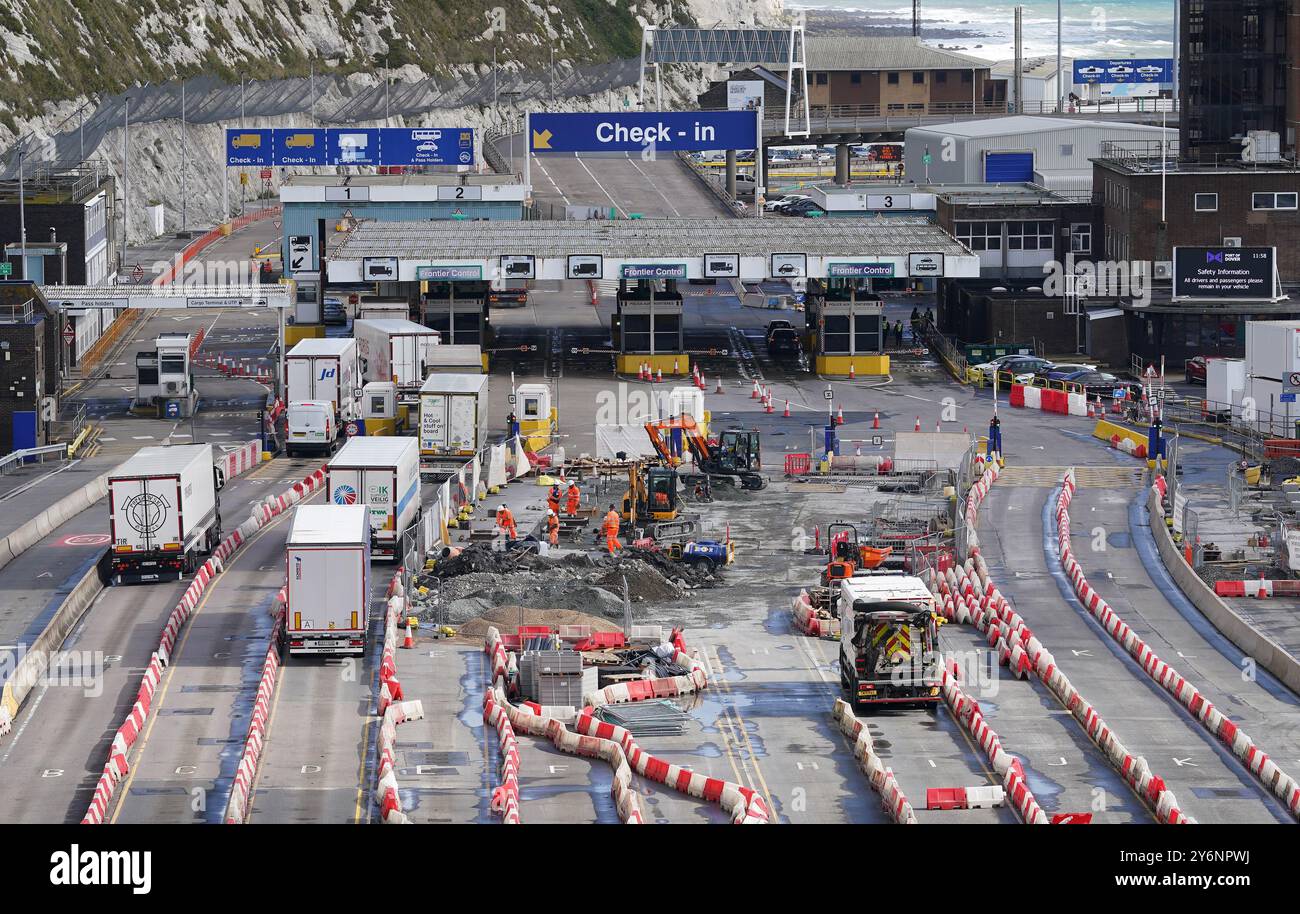 Work is carried out on the installation of the new Entry/Exit System ...