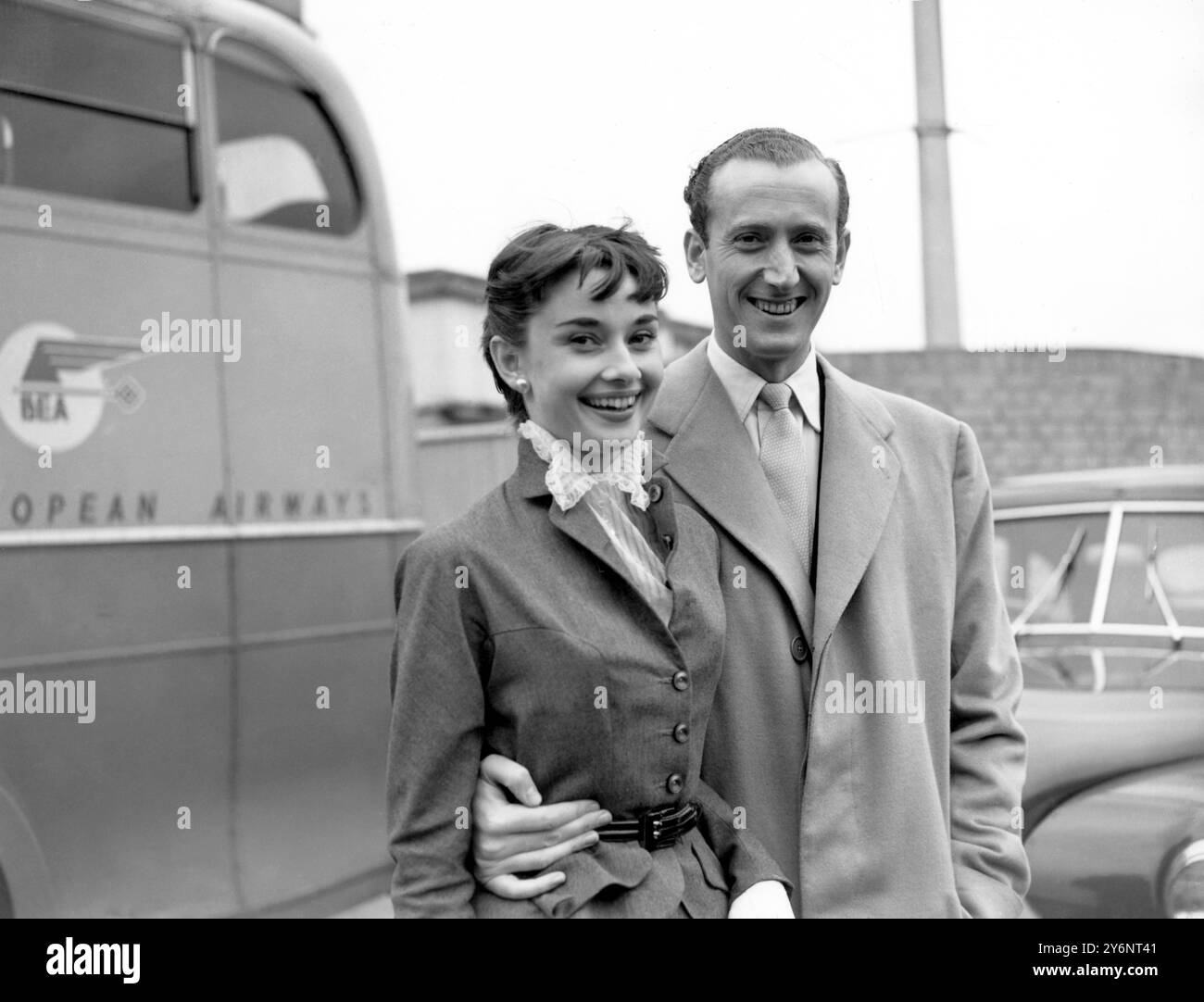 Audrey Hepburn with her fiance, James Hanson, 30th September 1952 Stock Photo - Alamy