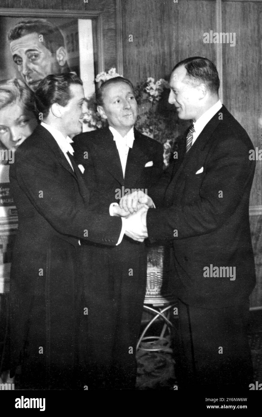 Right to Left Inspector Robert Fabian of Scotland Yard, William ...