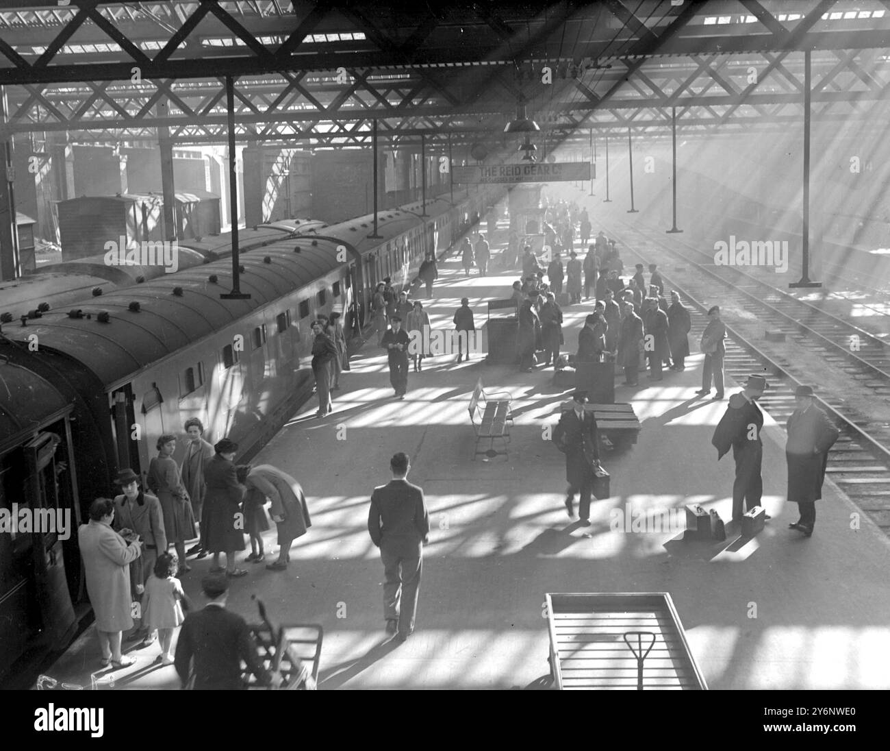 Platform of Euston Station. London 31 October 1945 Stock Photo - Alamy