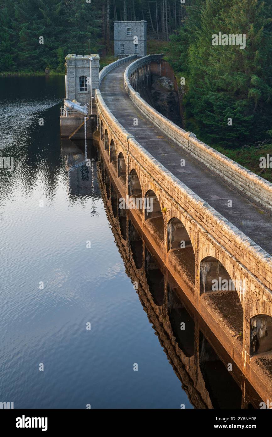 Laggan dam viewpoint hi-res stock photography and images - Alamy