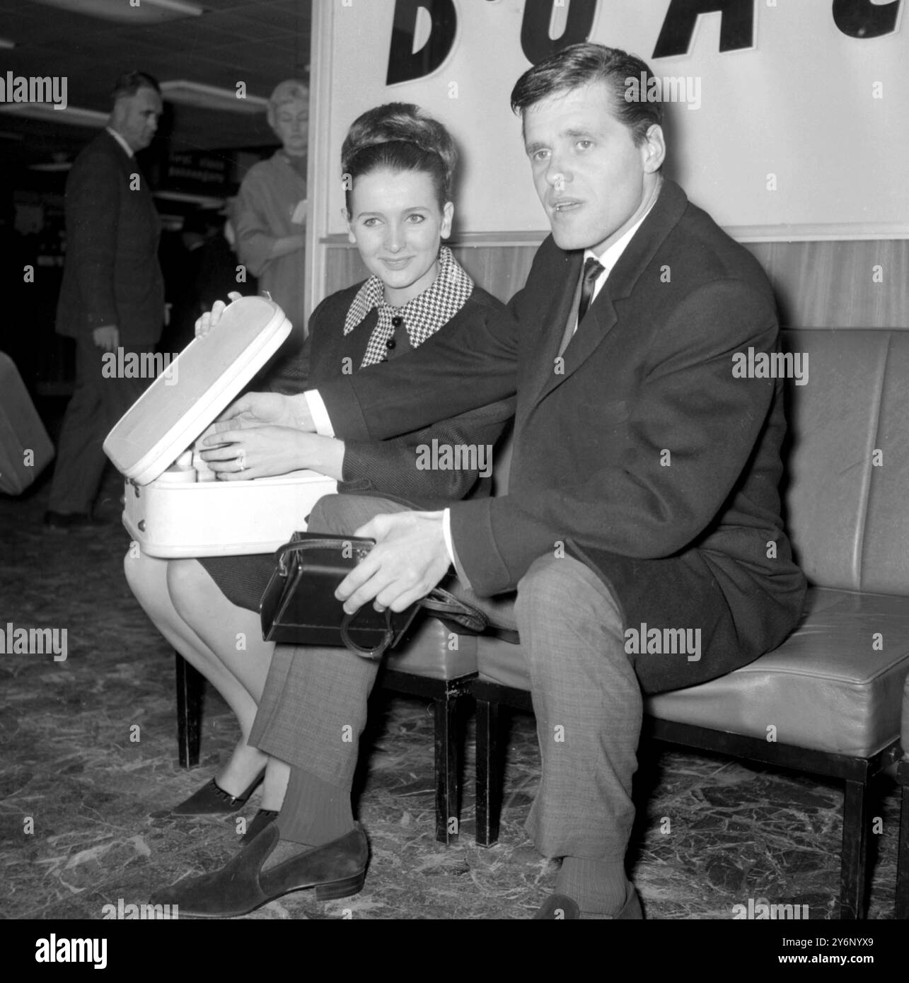 London: London Airport are Millicent Martin and her husband Ronnie ...