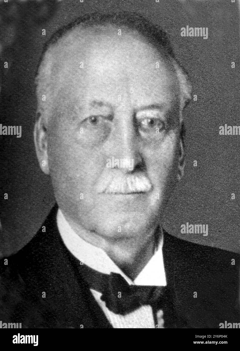 Sir Robert McAlpine. 10 November 1934 Stock Photo - Alamy