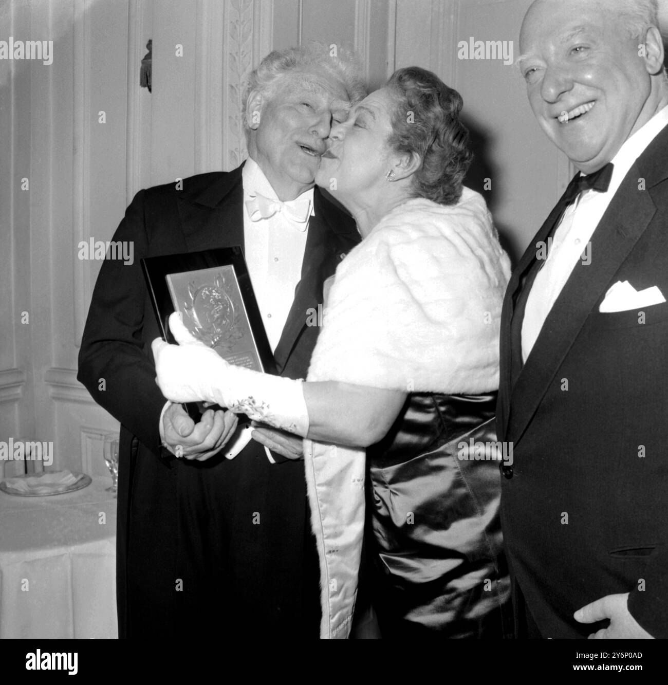 London: World famous Italian tenor Giovanni Martinelli (76) embrace and ...
