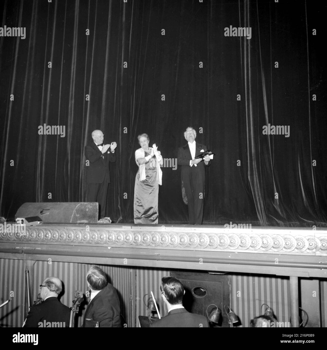 London: World famous Italian tenor Giovanni Martinelli (76) embrace and ...