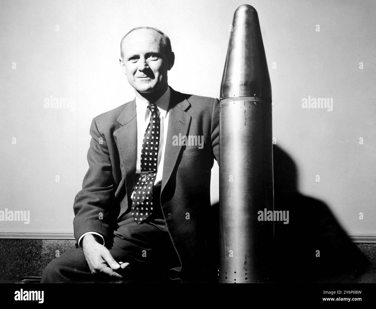 Pasadena, Cal : Dr William Pickering, Director of the Jet Propulsion ...