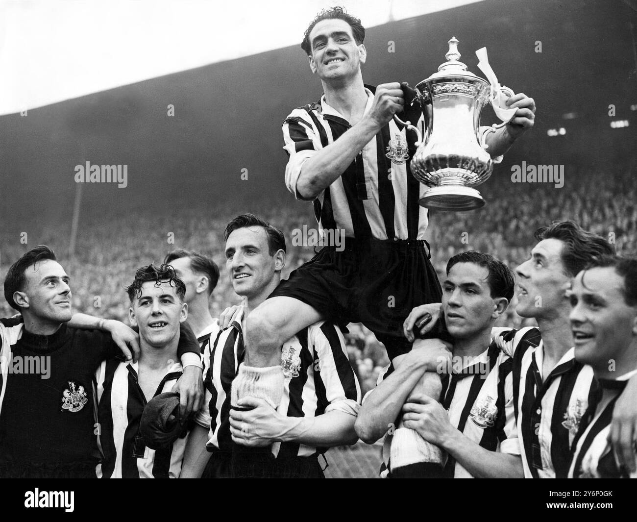 3rd May 1952: The FA cup final at Wembley Stadium. Newcastle United (1 ...