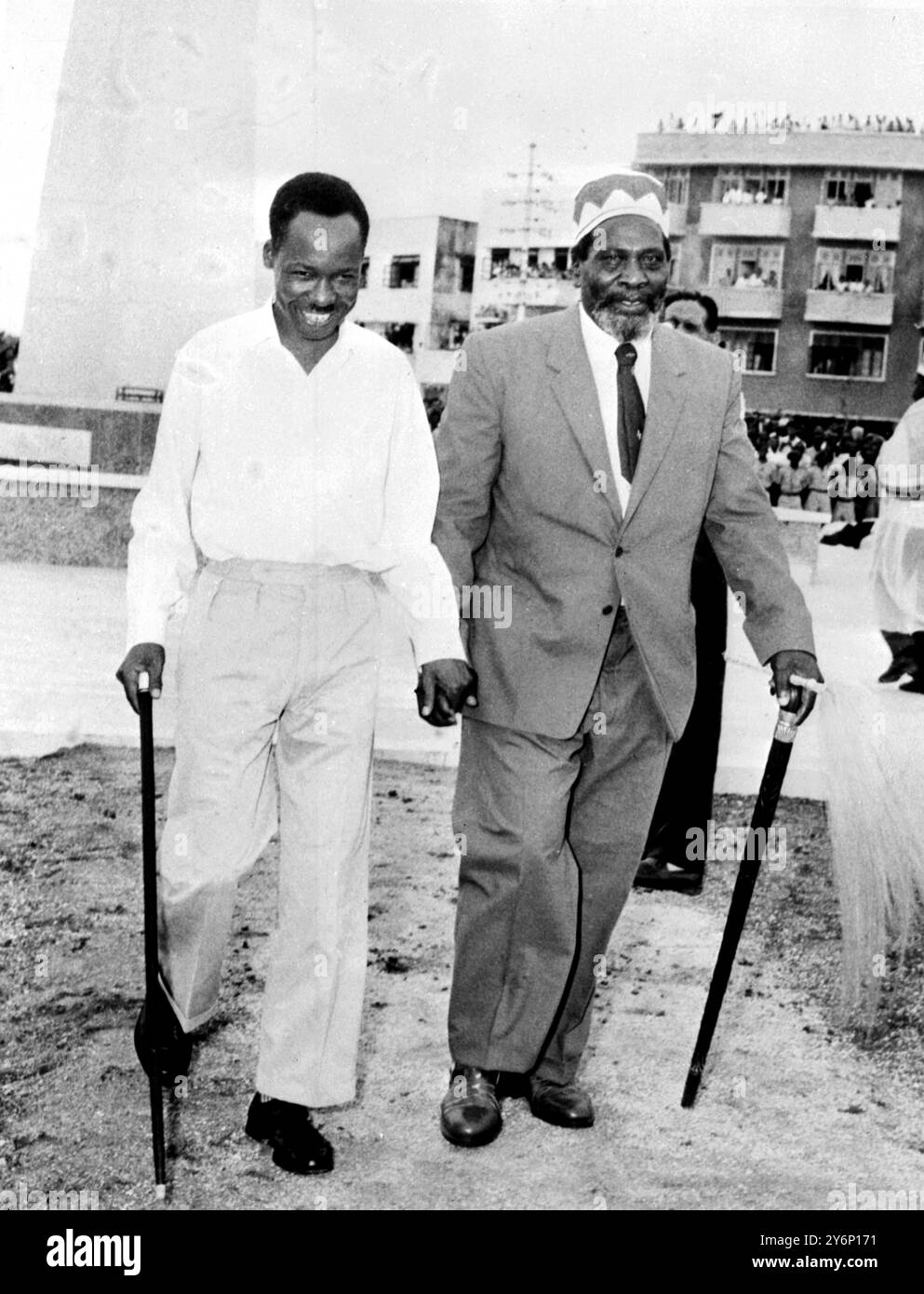 London Airport: Mr Julius Nyerere, the chief Minister of Tanganyika ...