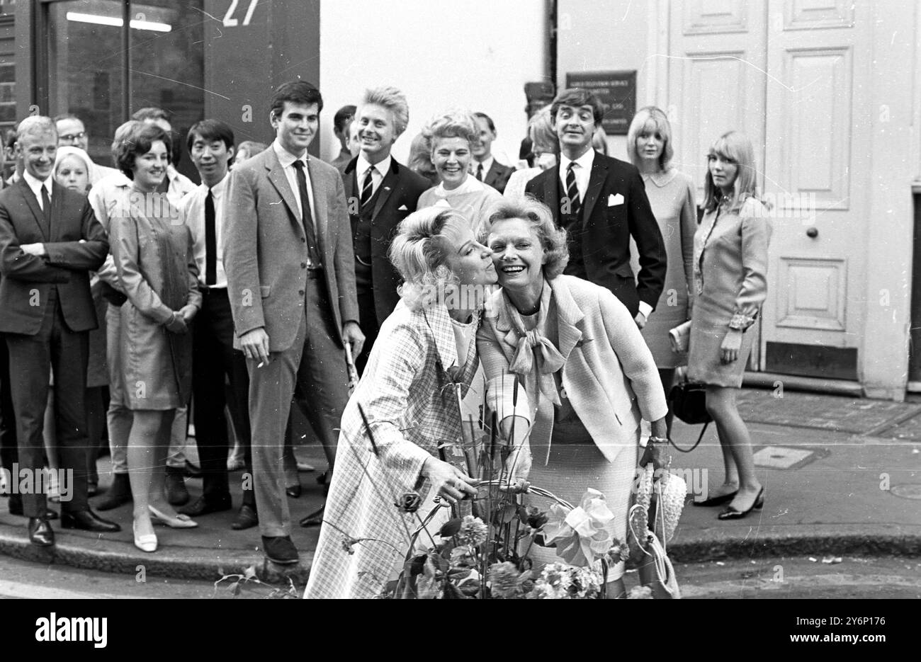 London: Actress Anna Neagle and Sheila Matthews, cast of "Charlie Girl ...