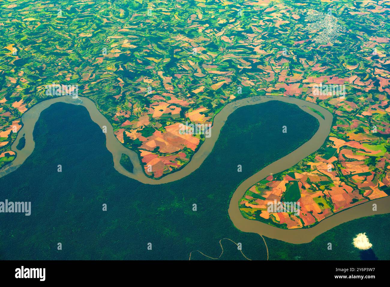 Aerial view dam full water hi-res stock photography and images - Alamy