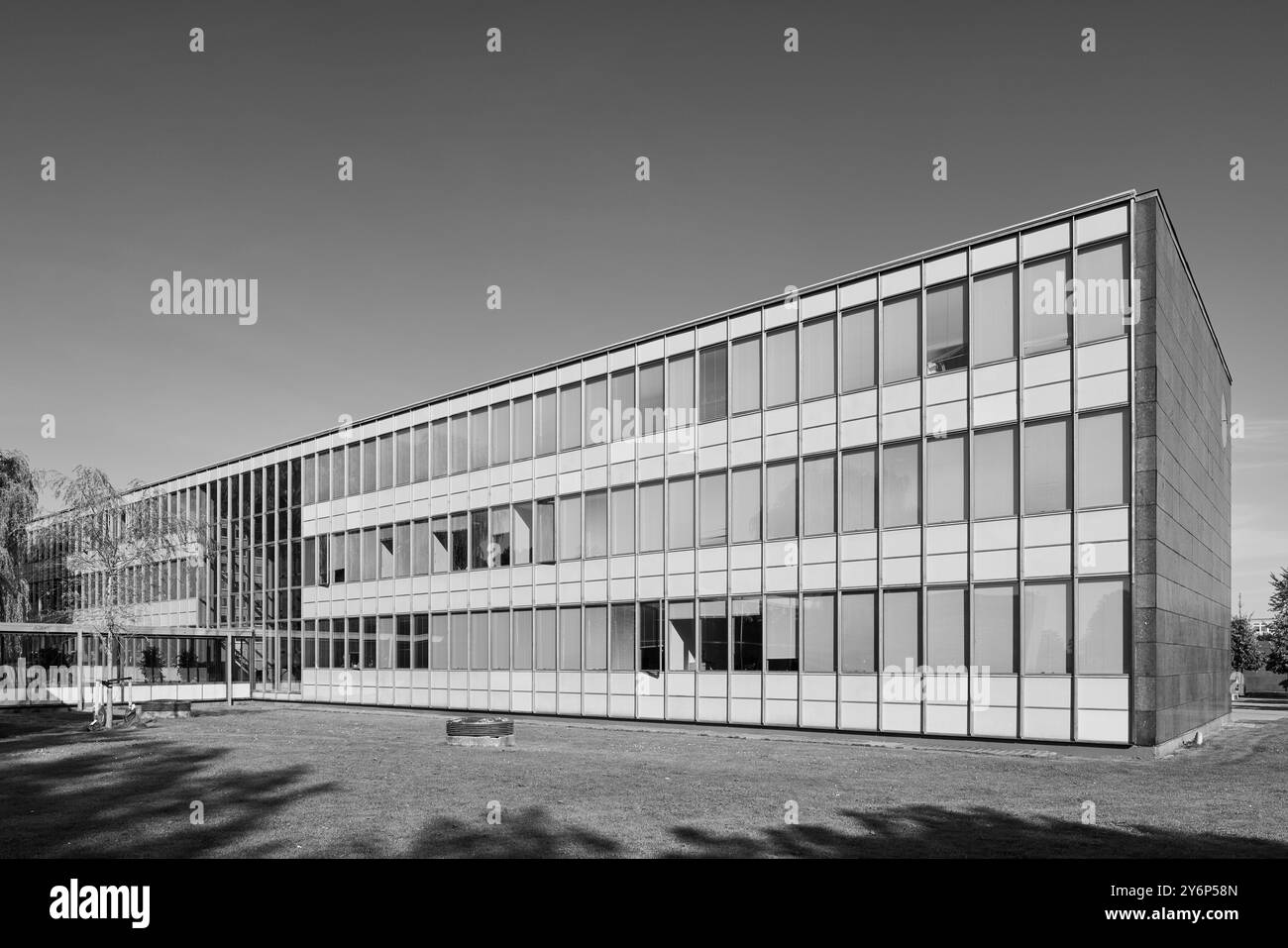 Rødovre Rådhus (Rødovre Town Hall), designed by Arne Jacobsen, 1956 ...
