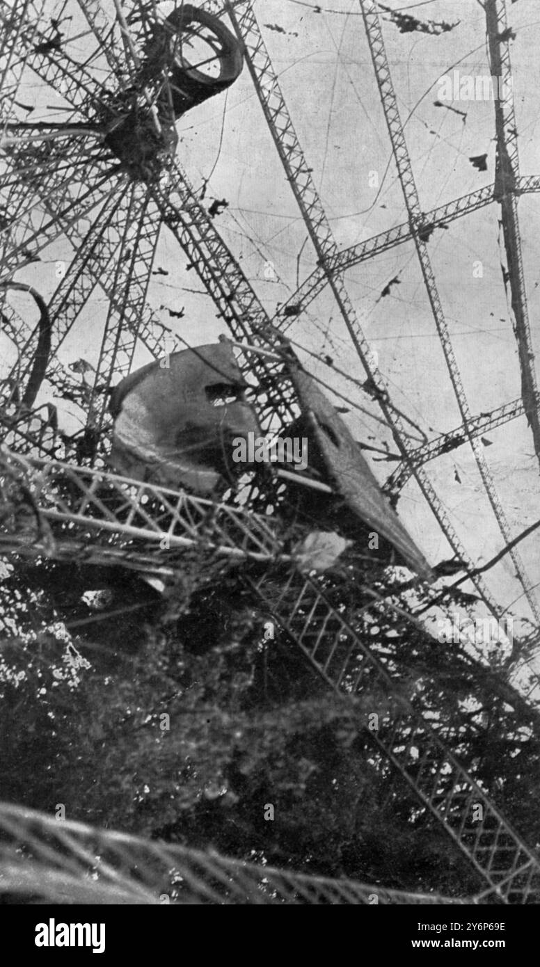 Wrecked Destroyed Zeppelin Stock Photo - Alamy