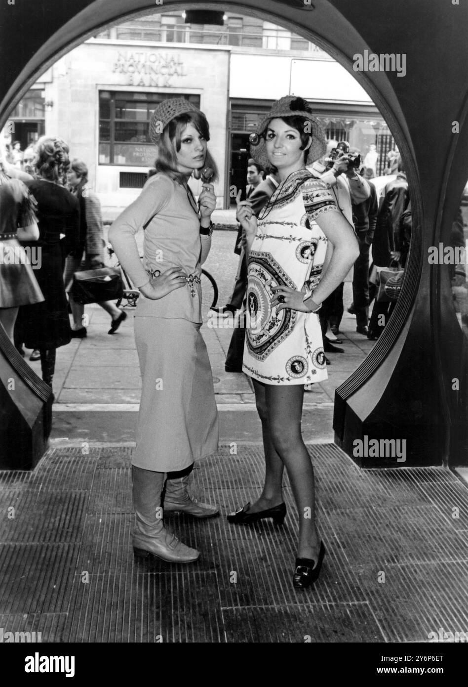 Models in Kings Road Chelsea 1967 Stock Photo - Alamy
