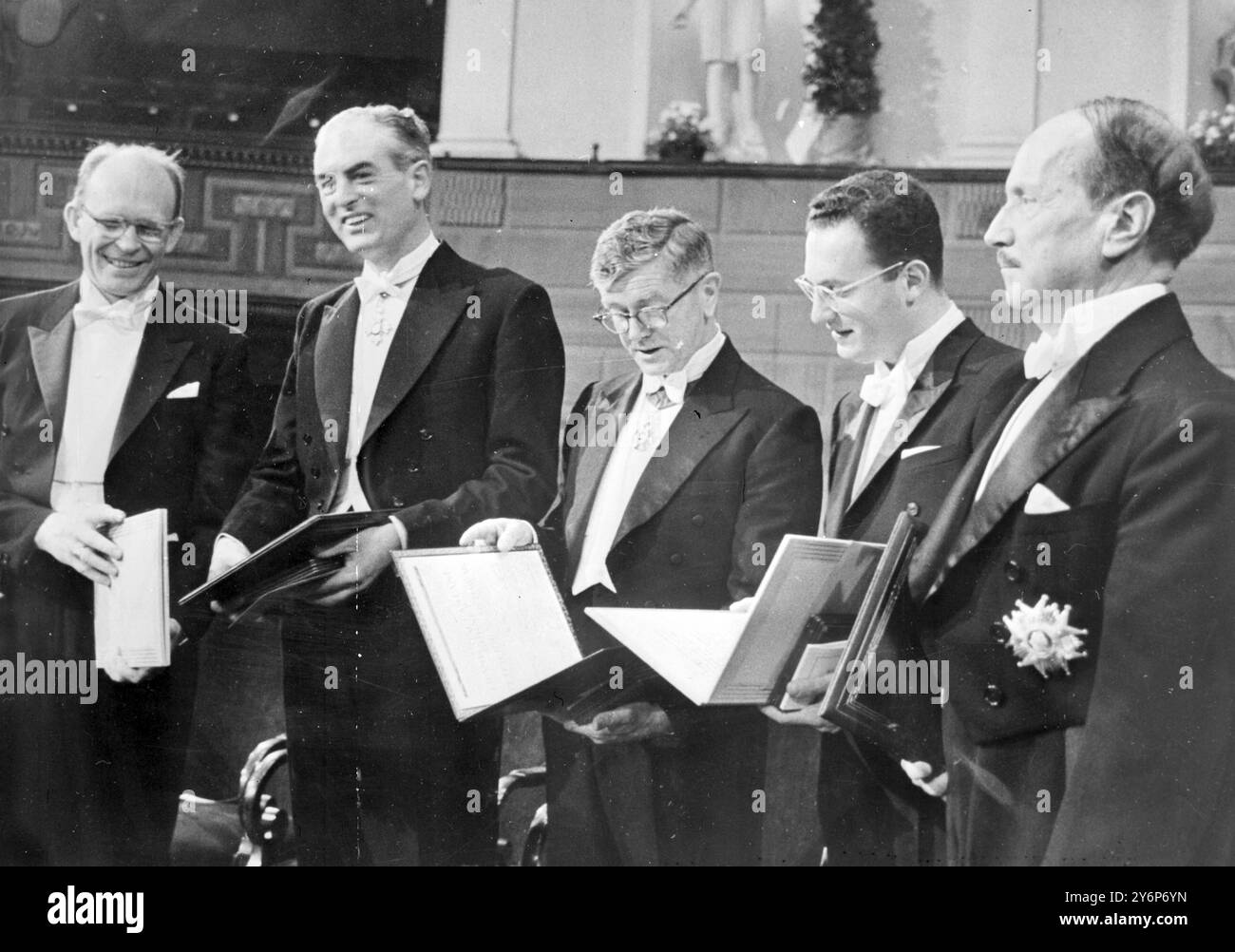 Noble prize in physics hi-res stock photography and images - Alamy
