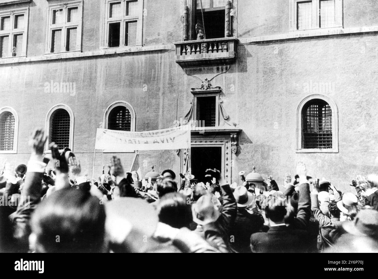 Mussolini's salute for Frenchmen. Hundreds of French tourists clamoured ...