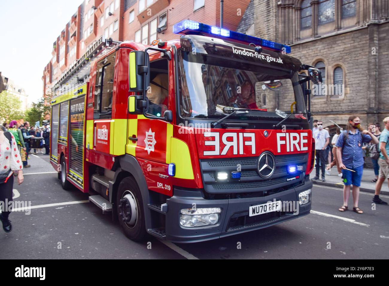London, UK. 24th August 2021. London Fire Brigade fire engine in ...