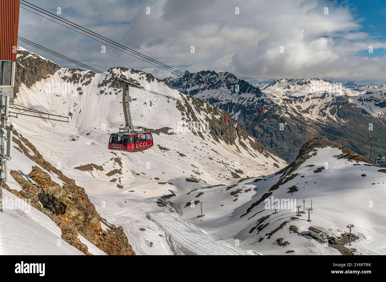 Cable car to the Diavolezza mountain station, Pontresina, Grisons ...