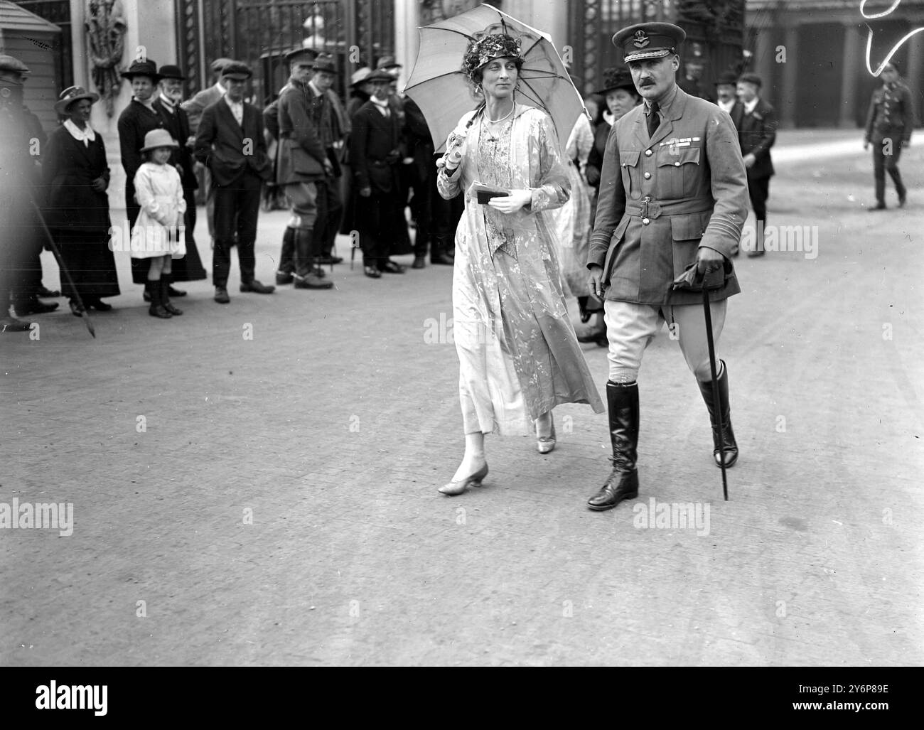 Investiture at Buckingham Palace.Lt. Col. Fraser, C.M.G., O.B.E. 1919 ...