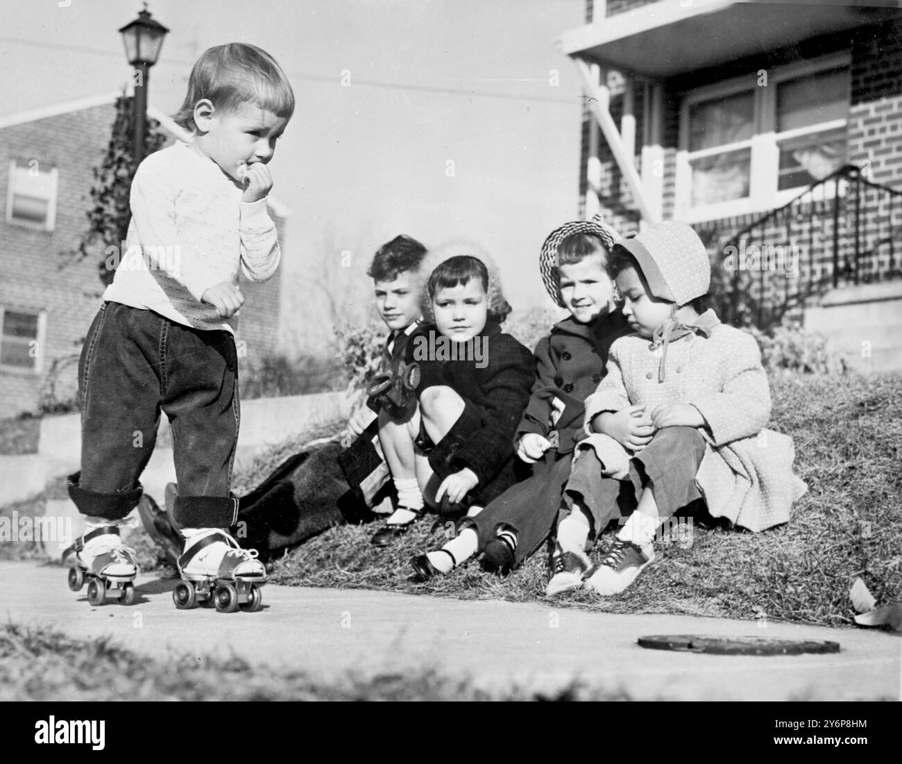 She performs Black and White Stock Photos & Images - Alamy