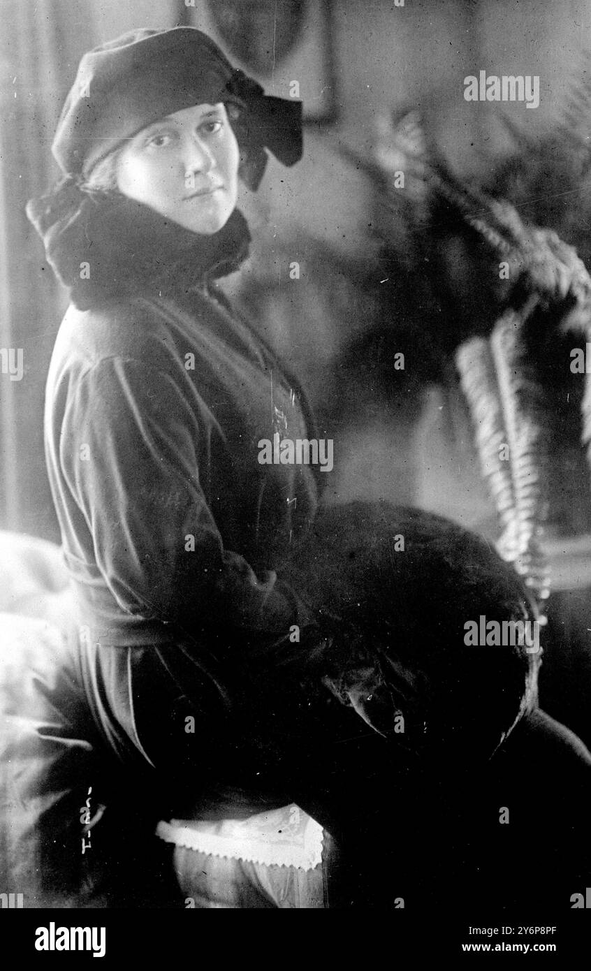 Daughter herbert henry asquith hi-res stock photography and images - Alamy