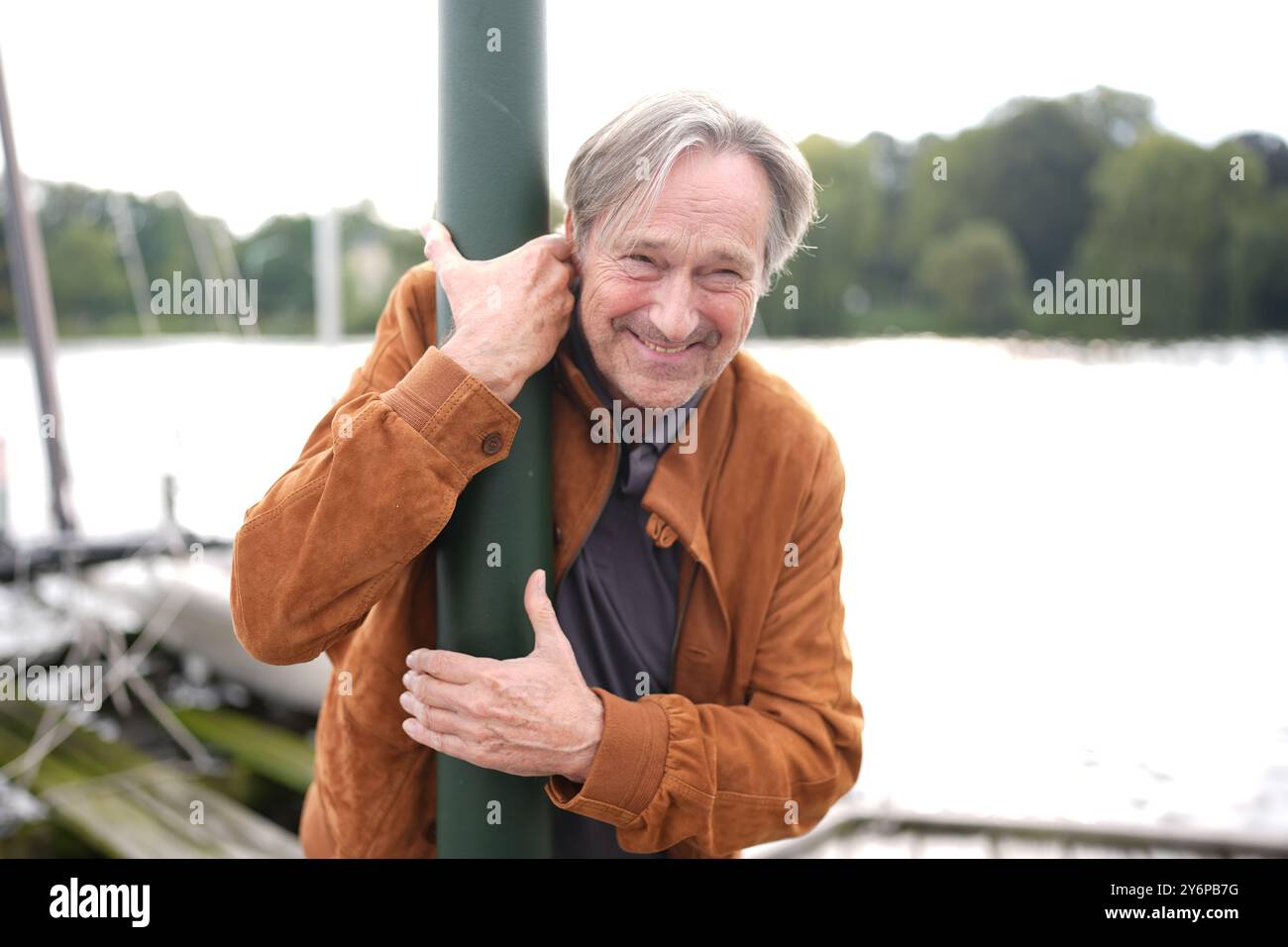 Hamburg, Germany. 25th Sep, 2024. Actor Helmut Zierl stands on the ...
