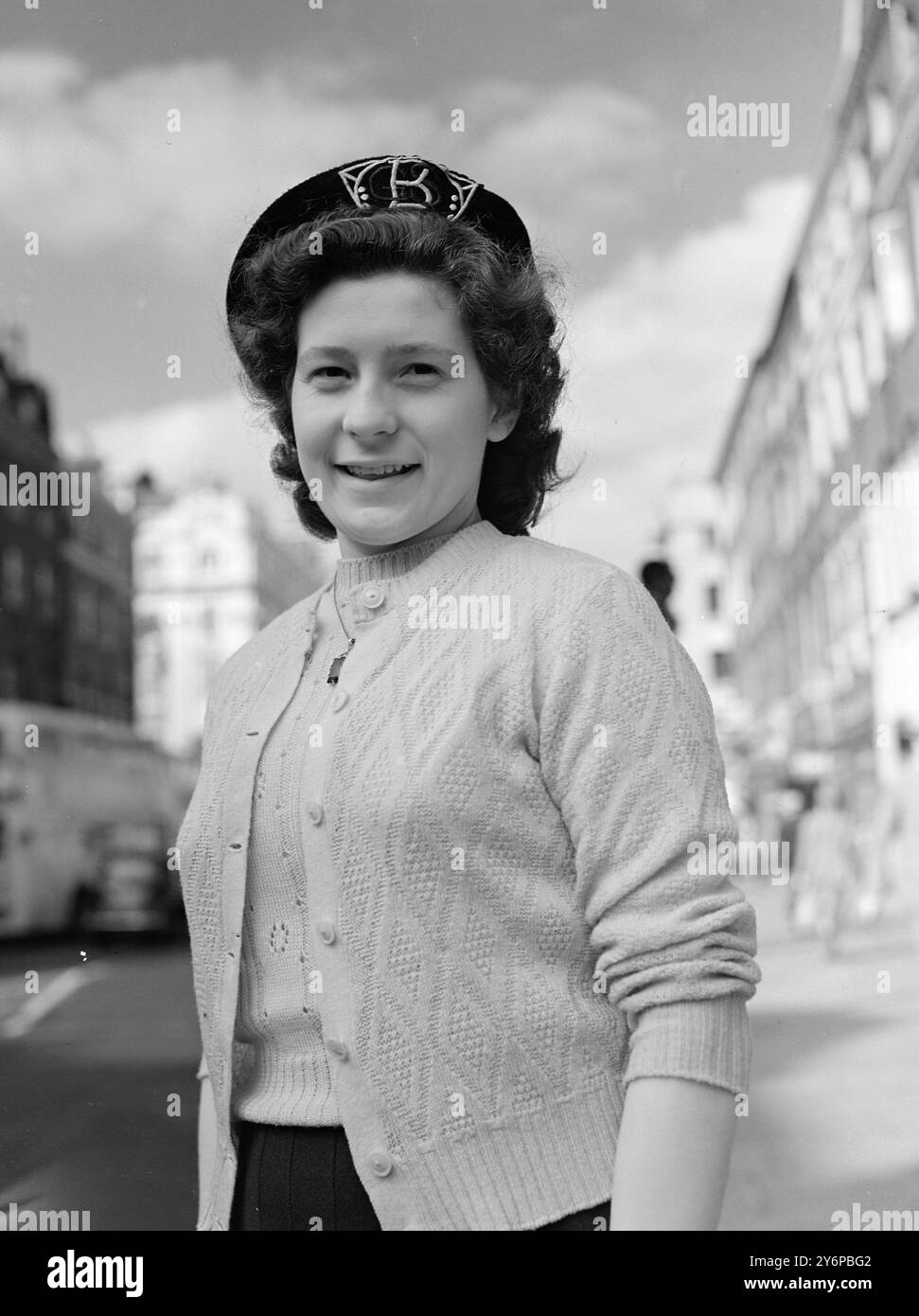 IRISH EYES SMILE ON LONDON A hundred Irish eyes smile on London, and ...