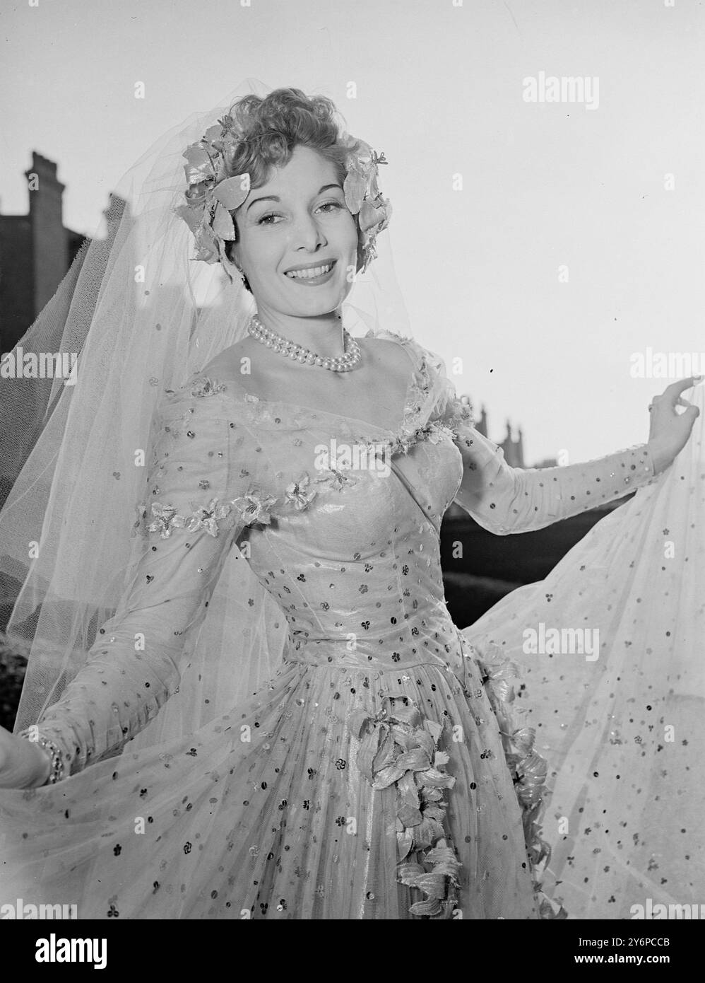 RADIOLYMPIA ' BRIDE ' Glamorous model DOROTHY CUFF will be a radiant ...