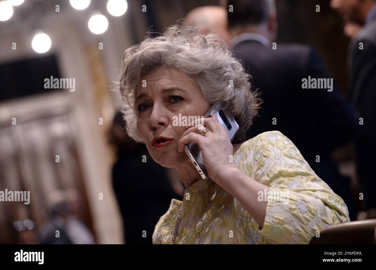 Relazione politica hi-res stock photography and images - Alamy