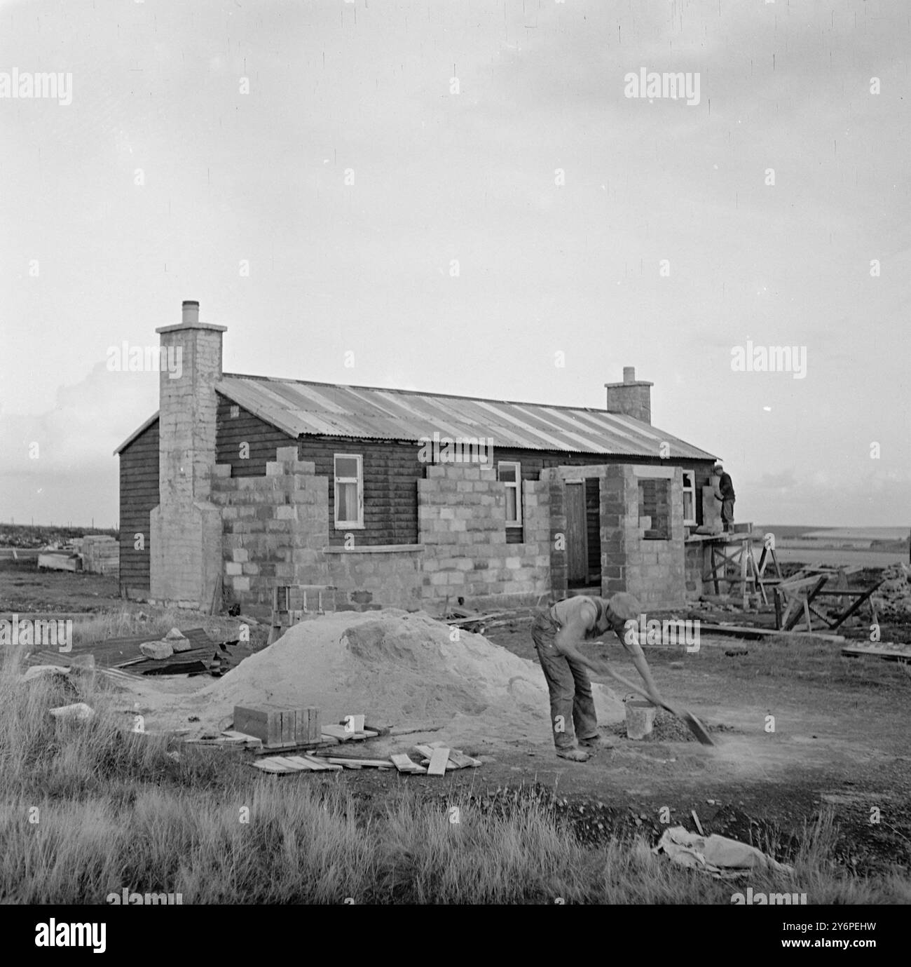 Stonewalling Wood Huts . 15 October 1947 Stock Photo - Alamy