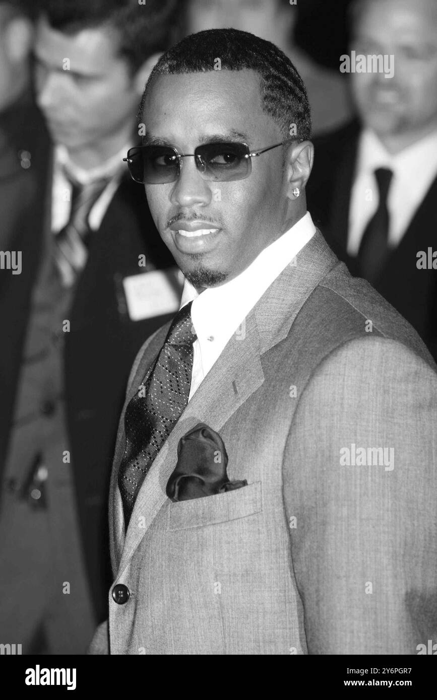 Sean diddy combs on Black and White Stock Photos & Images - Alamy