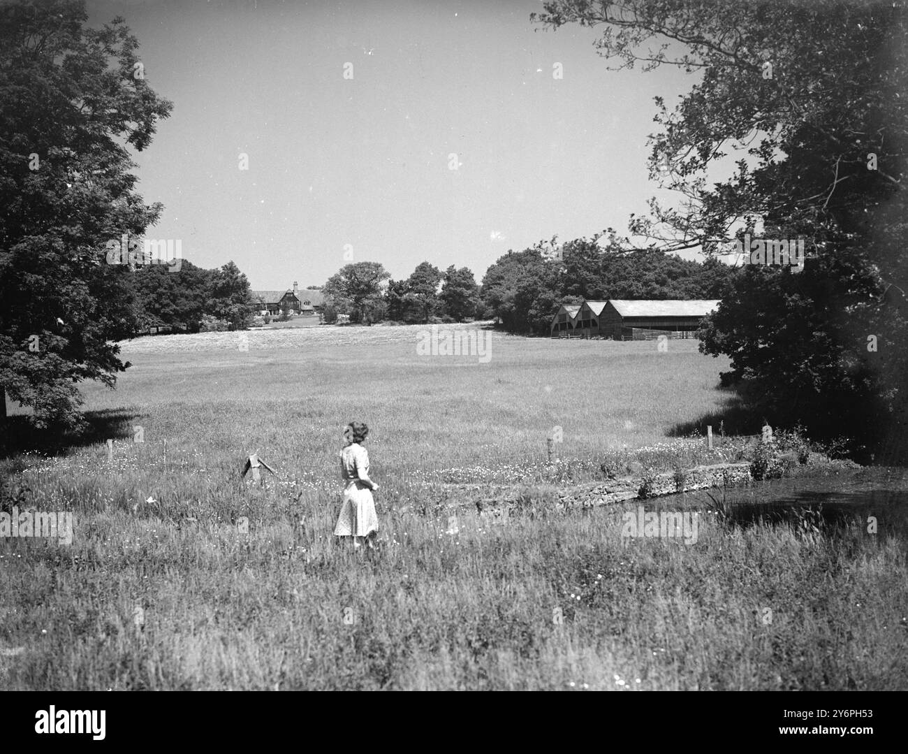 Stone house Farm . 24 May 1947 Stock Photo - Alamy