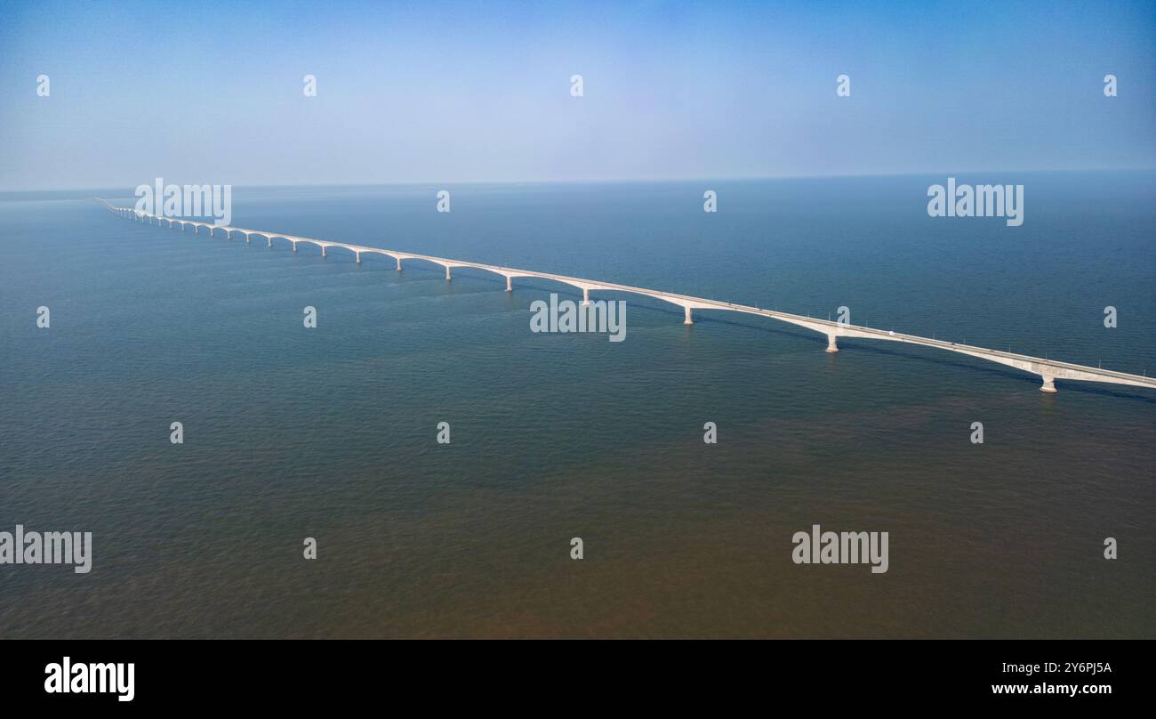 Confederation Bridge (French: Pont de la Confédération) is a box girder ...