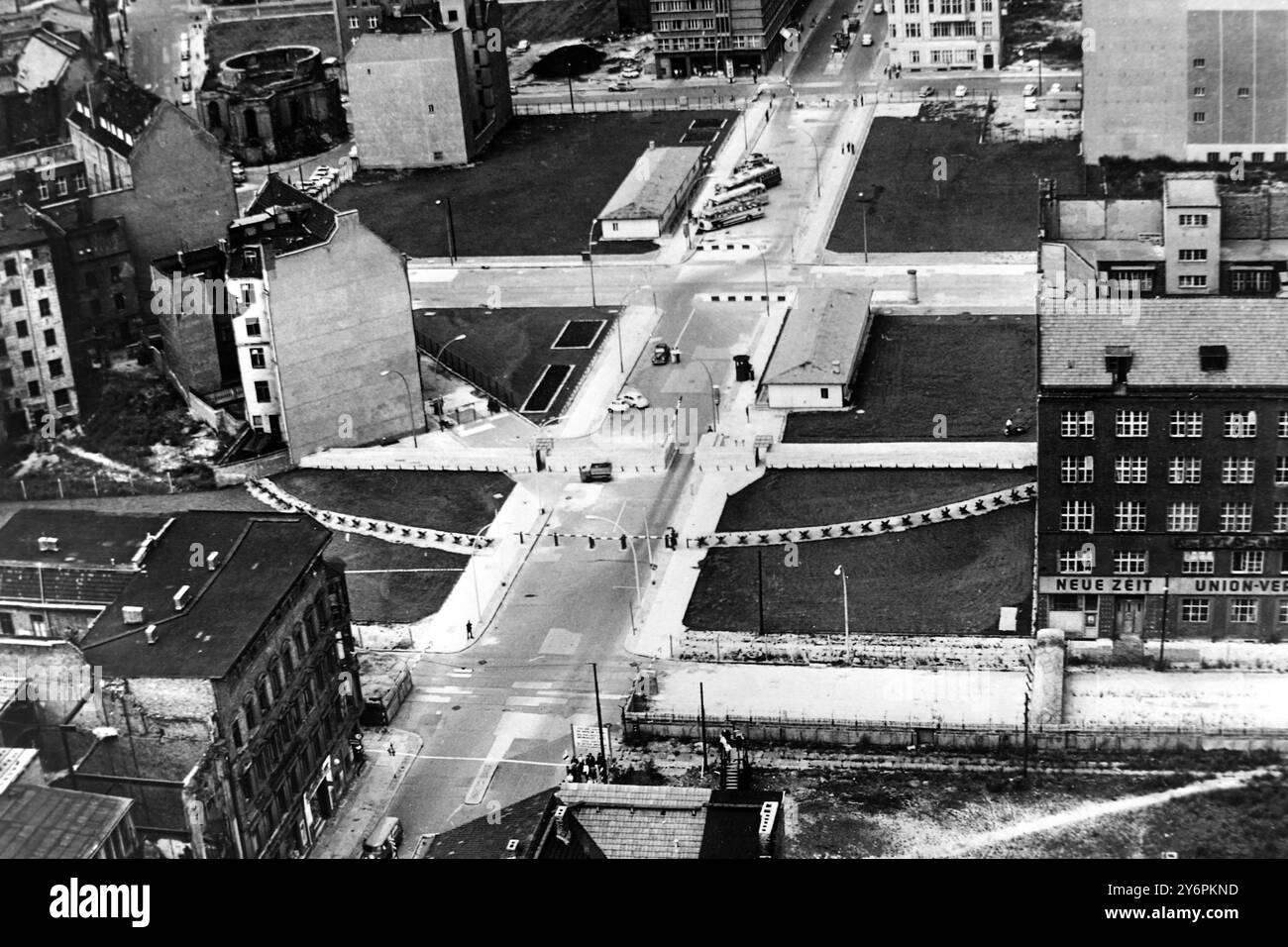 The original checkpoint charlie hi-res stock photography and images - Alamy