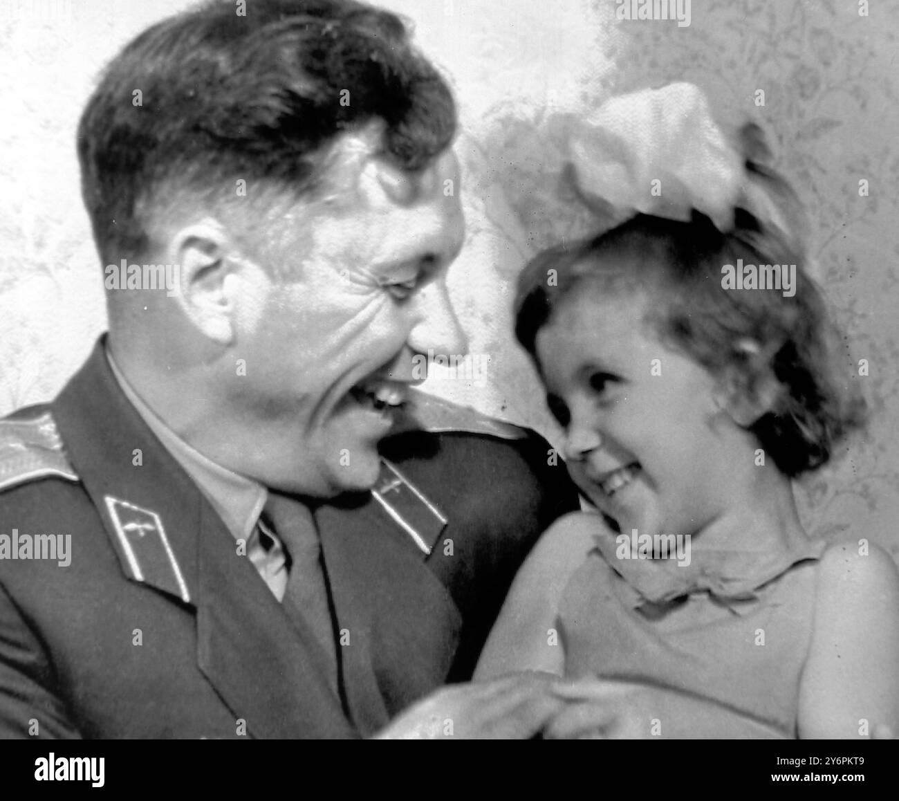 SPACE TRAVEL COLONEL PAVEL ROMANOVICH POPOVICH WITH DAUGHTER ; 12 ...