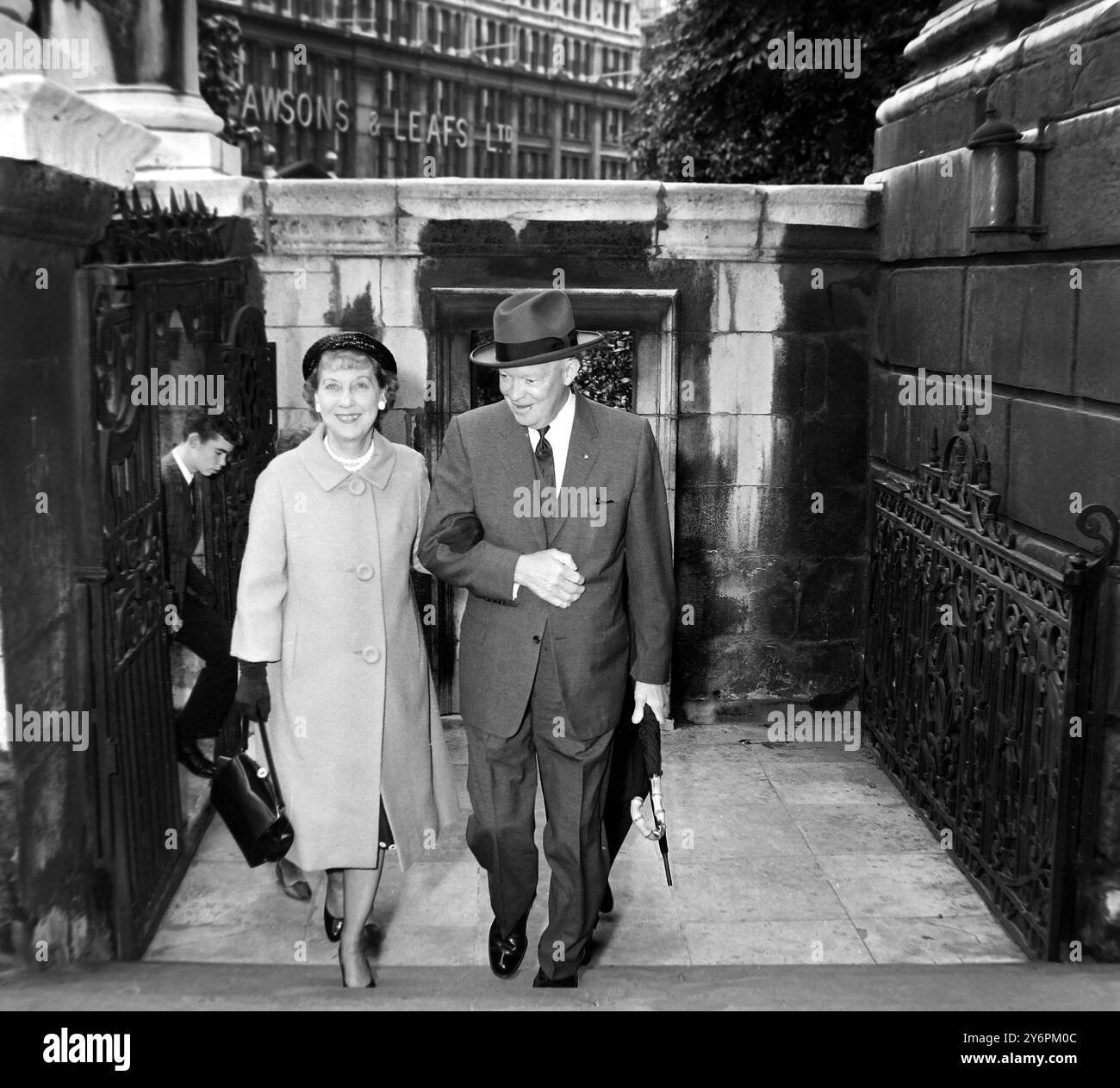 11 AUGUST 1962 FORMER U.S. PRESIDENT, DWIGHT 'IKE' EISENHOWER, WITH HIS ...