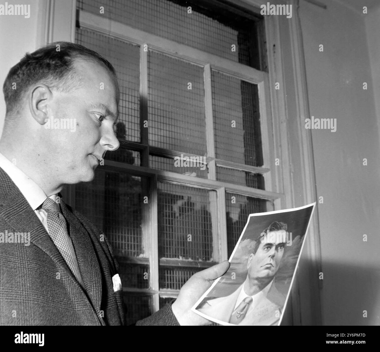COLIN JORDAN WITH PORTRAIT OF GEORGE LINCOLN ROCKWELL / ; 9 AUGUST 1962 ...