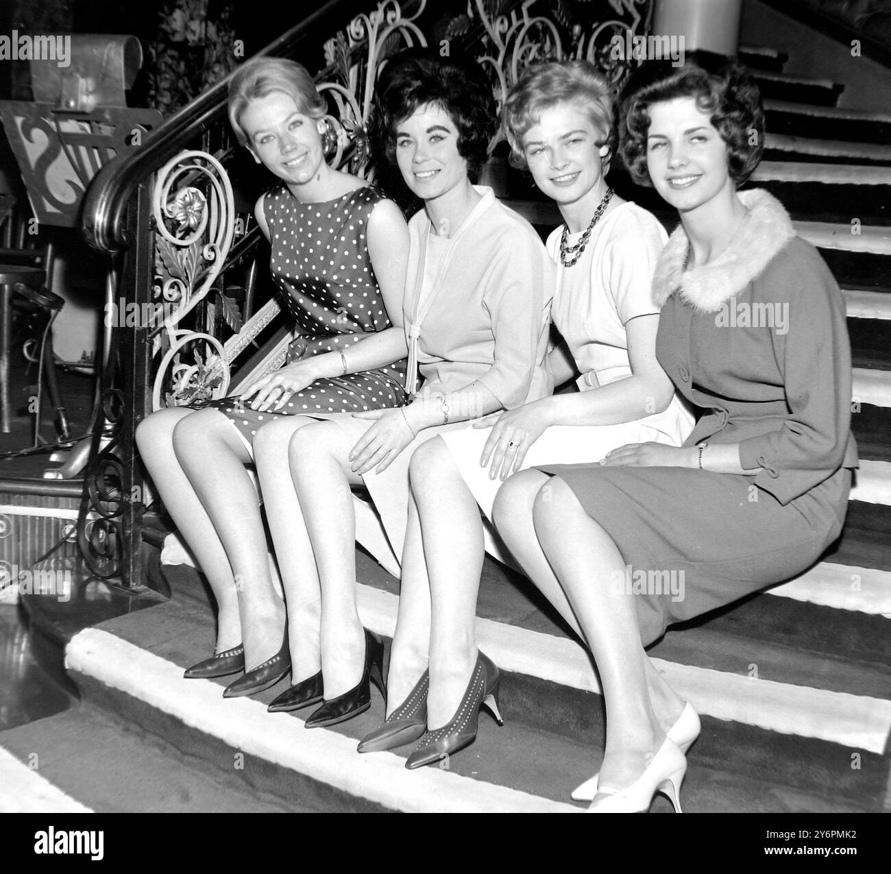 INTERNATIONA BEAUTY CONTESTANTS: SUE BURBESS, MONA BURROWS, ELIZABETH ...