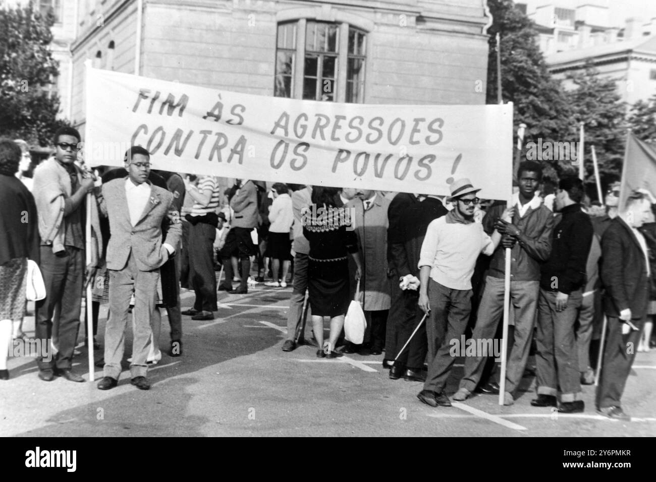 Festivals world Black and White Stock Photos & Images - Alamy