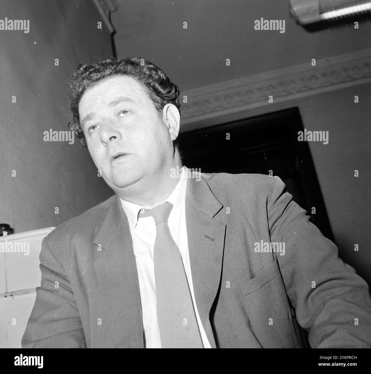 MICHAEL CROFT AT BRITISH DRAMA LEAGUE HQ / ; 27 JULY 1962 Stock Photo ...