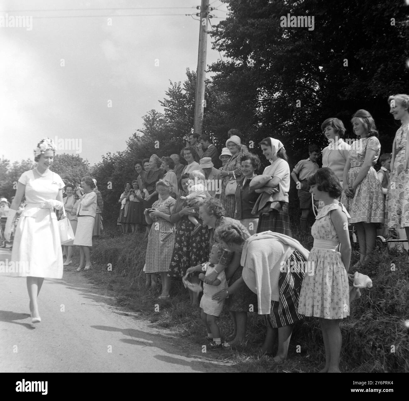 QUEEN ELIZABETH II WALKING PAST PEOPLE ON COUNTRY LANE IN CORNWALL ; 26 ...