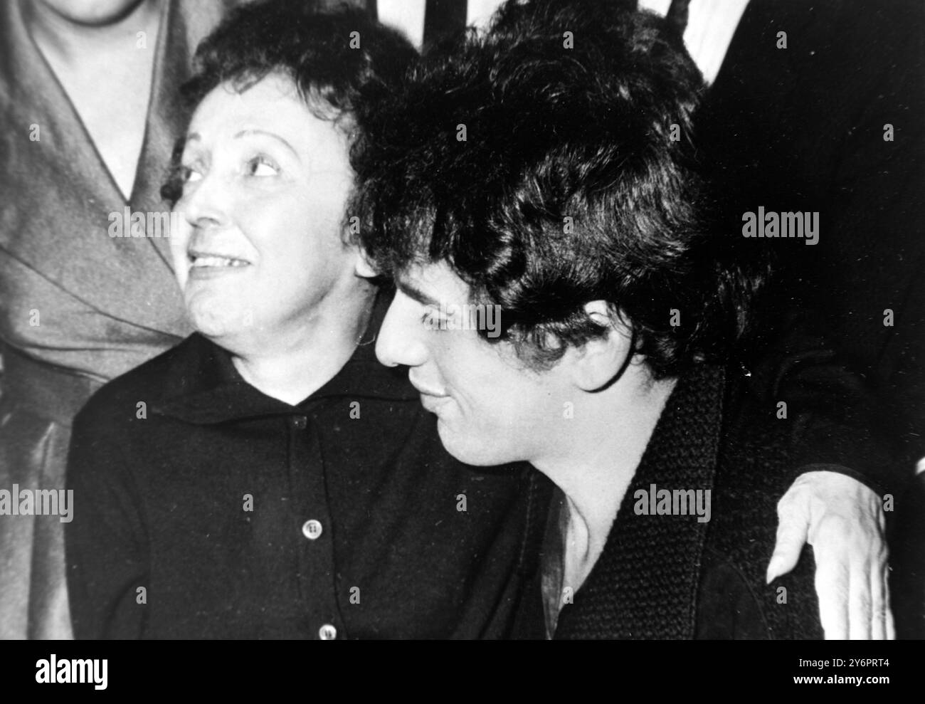 FRENCH SINGER EDITH PIAF WITH THEO SARAPO IN CANNES ; 25 JULY 1962 ...