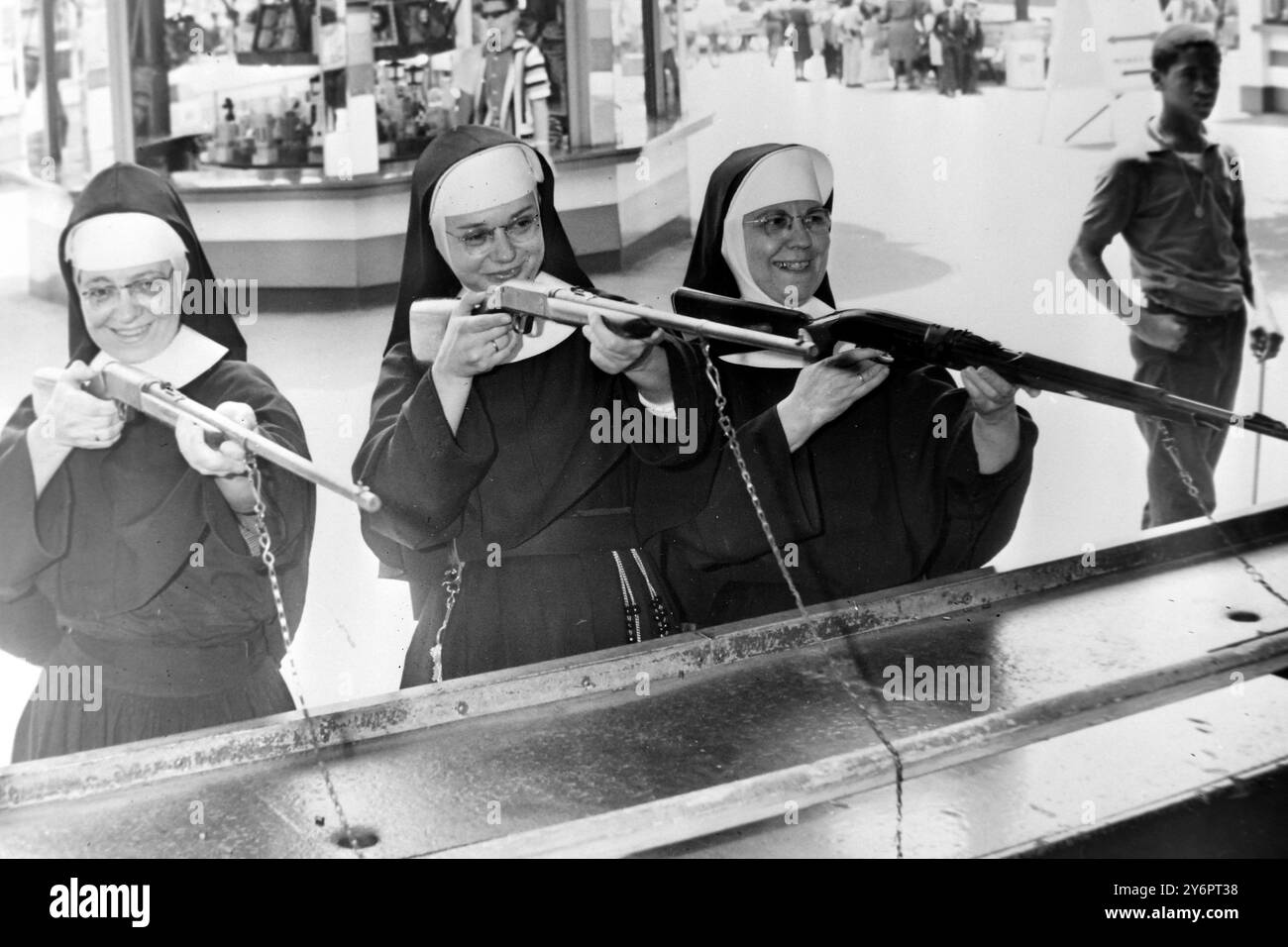 NUNS WITH GUNS ; 24 JULY 1962 Stock Photo - Alamy