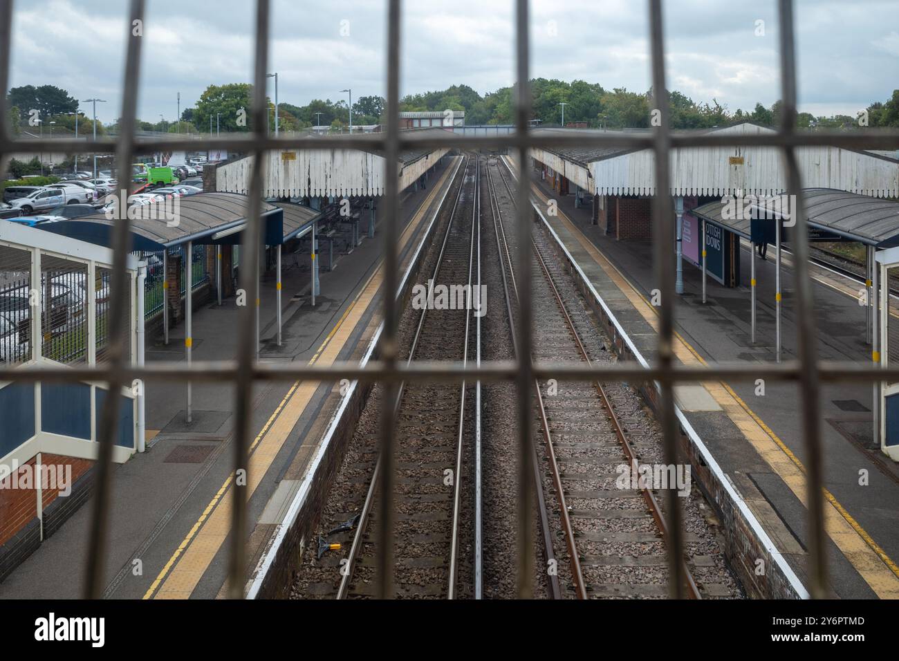 Fareham railway station hi-res stock photography and images - Alamy