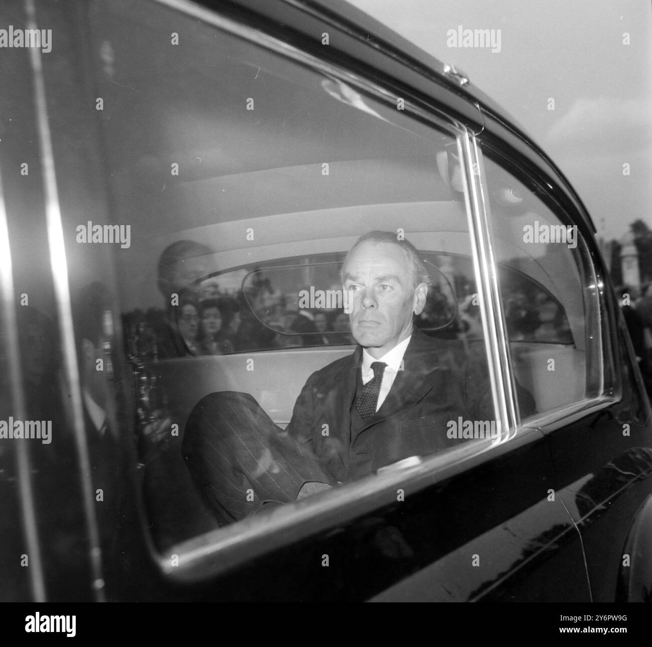 Minister without portfolio Black and White Stock Photos & Images - Alamy