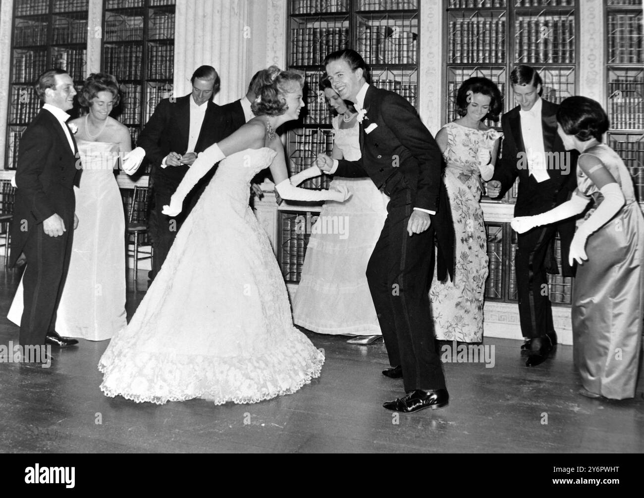 15 JULY 1962 SERENA MARY CHURCHILL RUSSELL DANCES THE TWIST WITH LORD ...