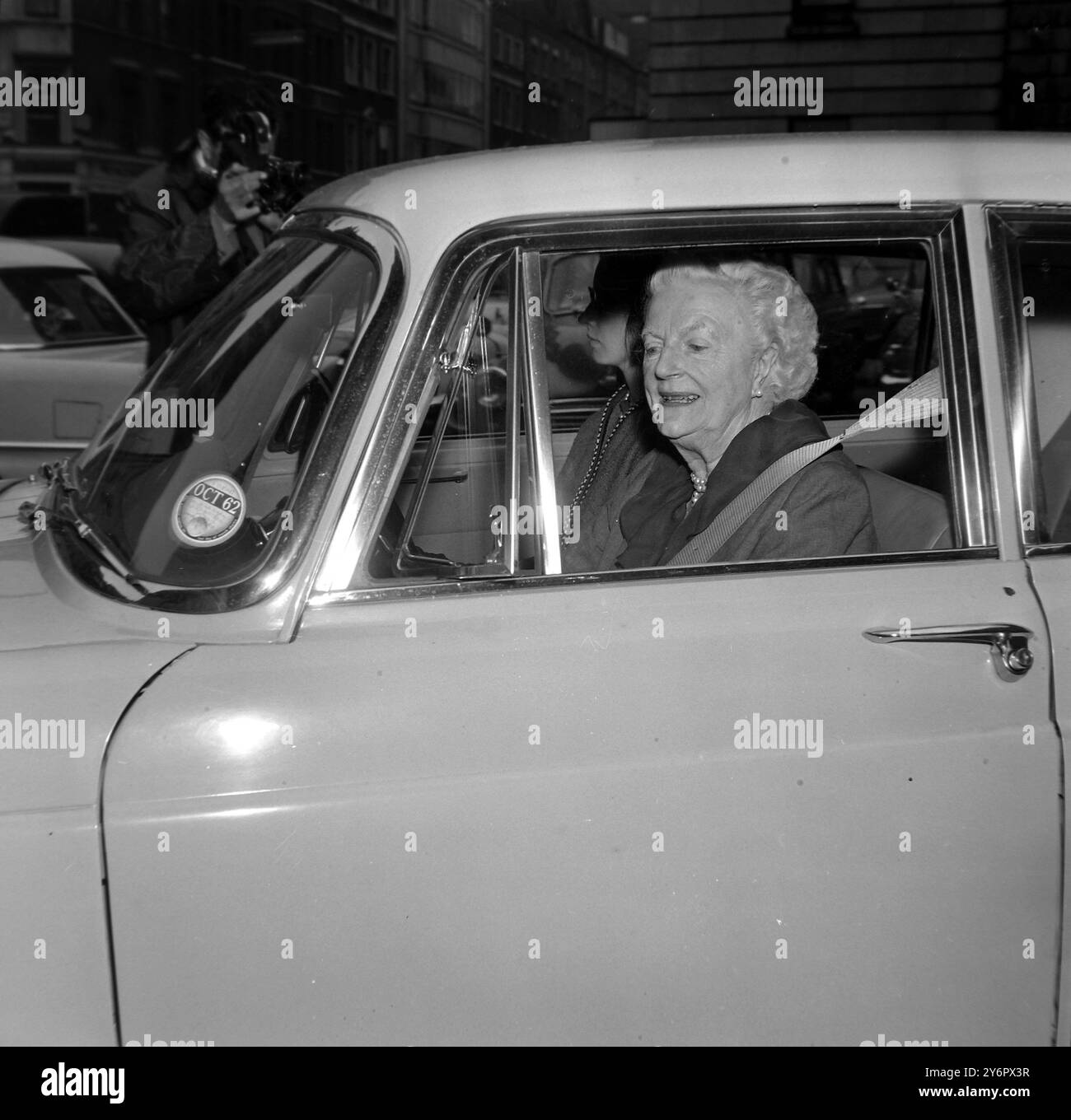 LADY CHURCHILL LEAVING HOSPITAL AFTER VISITING SIR WINSTON CHURCHILL ...