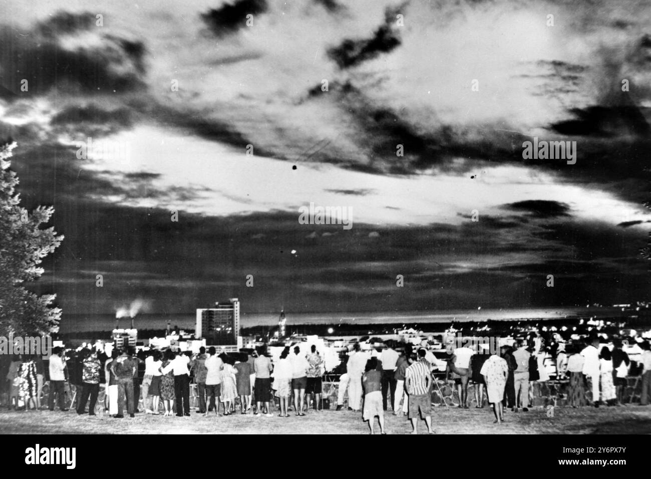 HAWAII NUCLEAR H BOMB EXPLOSION ; 9 JULY 1962 Stock Photo - Alamy